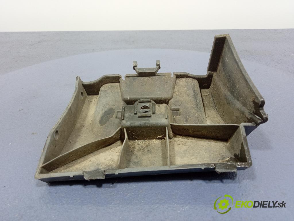 Volvo XC60 2019 blatnik před v pravo: 32216698 | EkoDily.cz