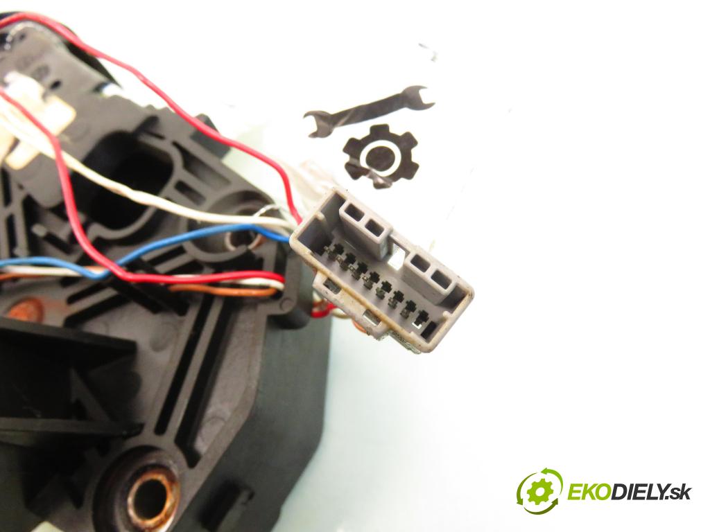 NISSAN QUEST (V42) MINIVAN 2004 176,00 3.5 - VQ35DE 3498,00 ZVEDÁK ...