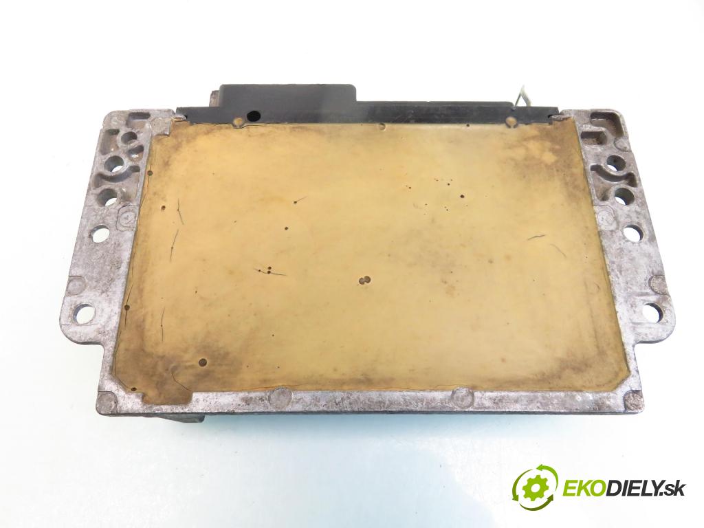 RENAULT MEGANE Scenic (JA0/1_) MINIVAN 1997 66,00 1.6 e (JA0F) - K7M 702 1598,00 řídící jednotka ...